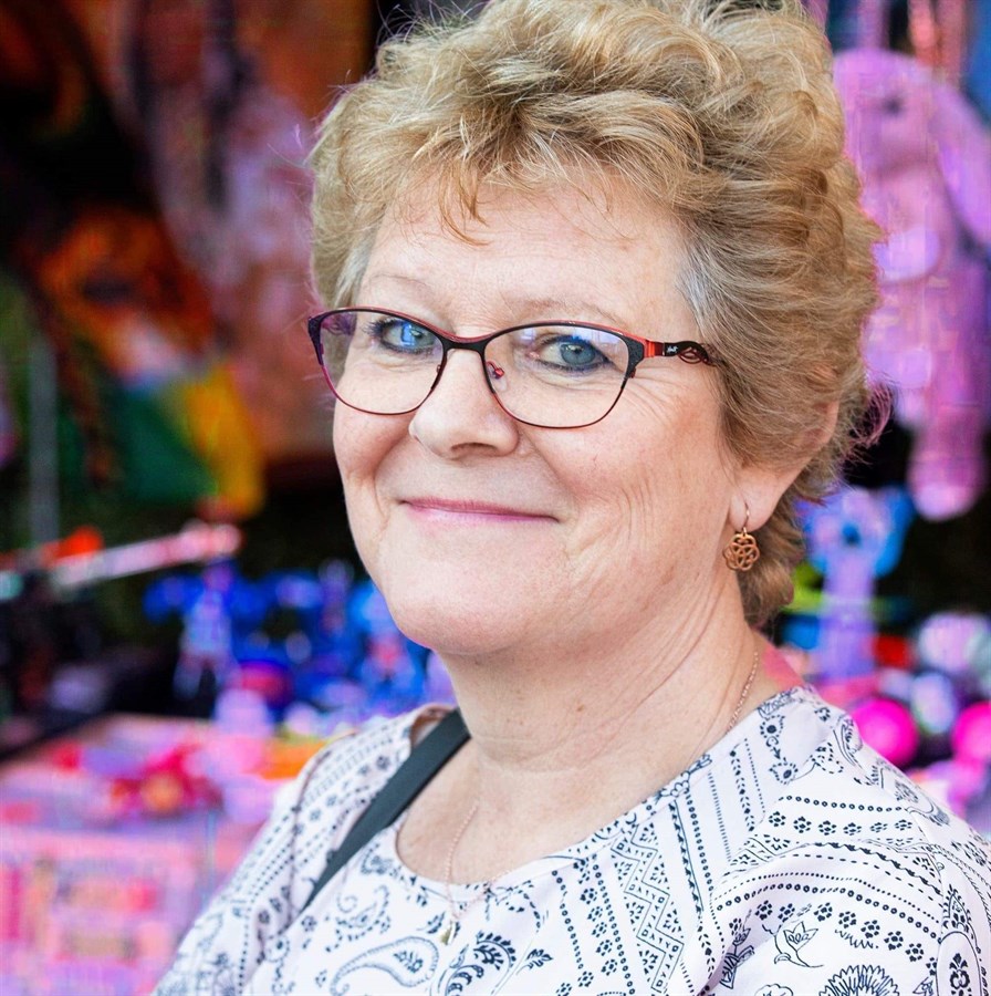 Sabine KAIRIS († 27/02/2023) | Inmemoriam